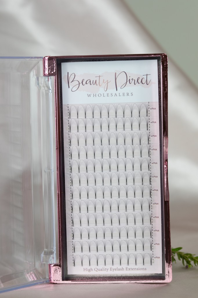 4D Volume Eyelash Extensions | Long Stem, 0.07 Thickness